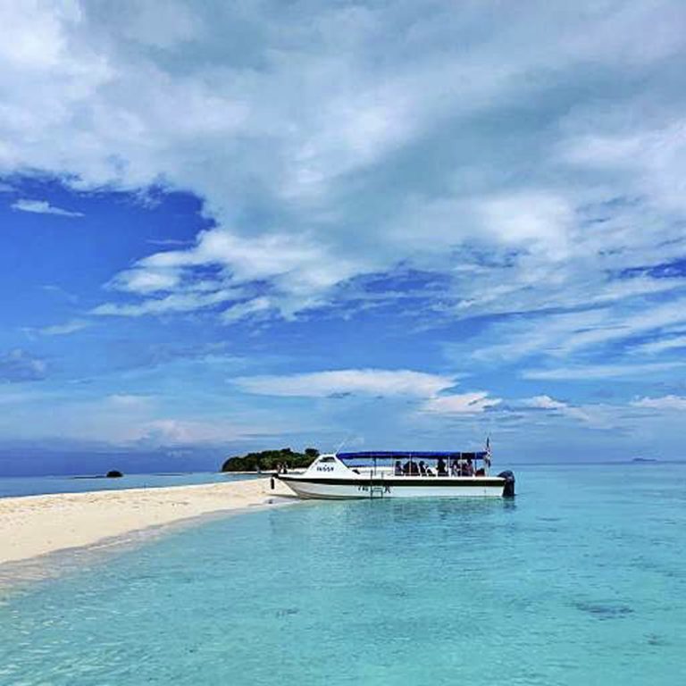 Semporna Island Hopping - Day trip Package